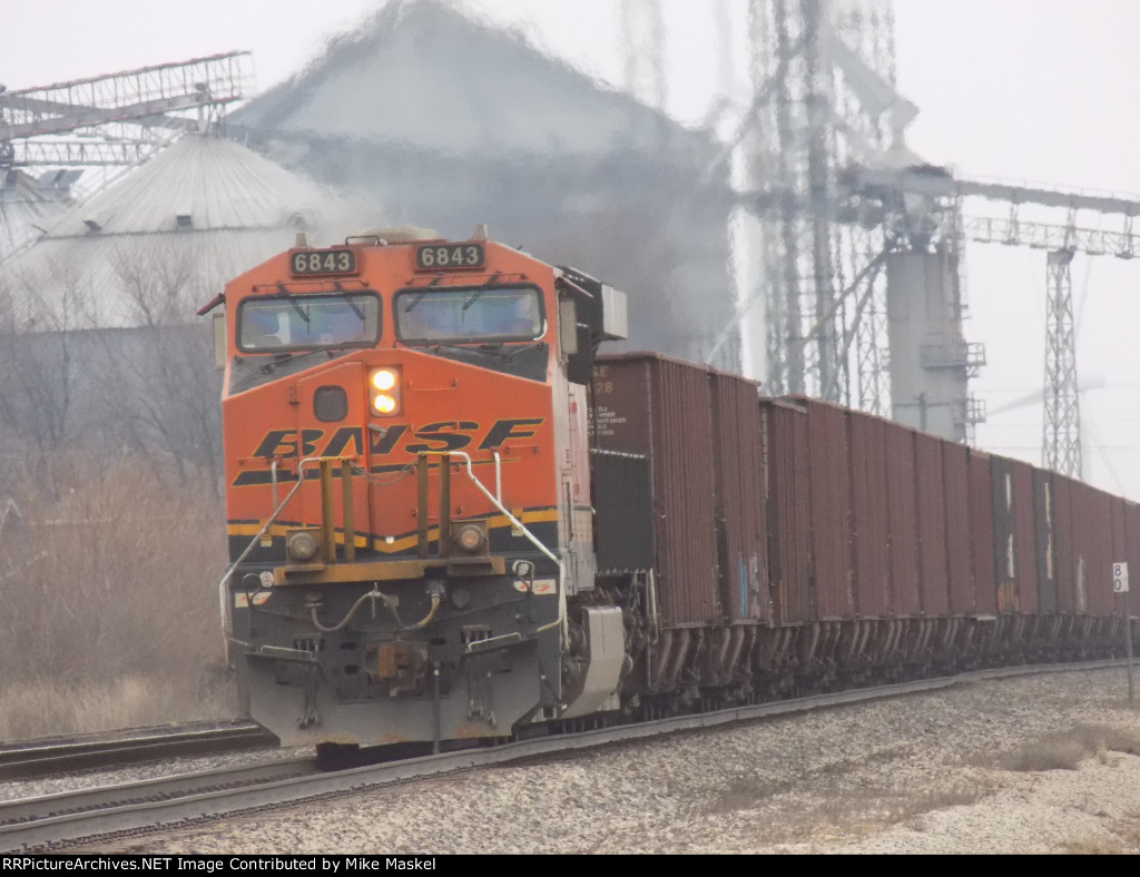 BNSF 6843